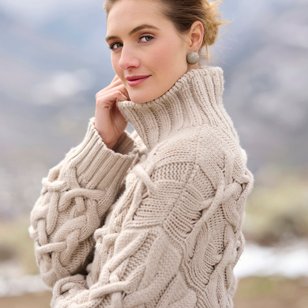 Cable Knit Cashmere Sweater – Gorsuch